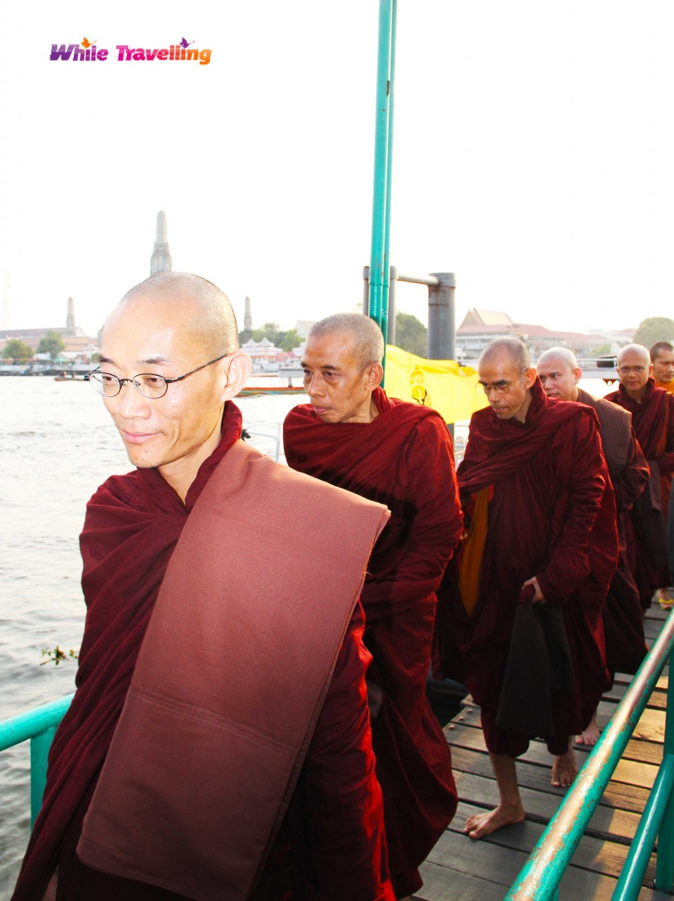 Şafak Tapınağı Wat Arun'da gün batımı! | While Travelling
